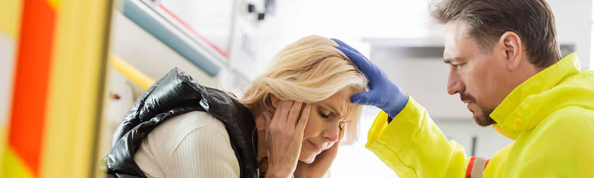 Urgence, écoute, conseils : quels numéros appeler pour les seniors